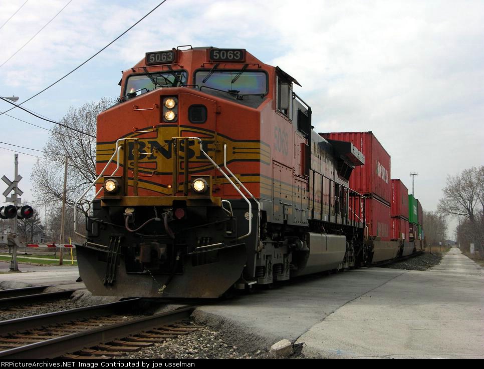 BNSF 5063